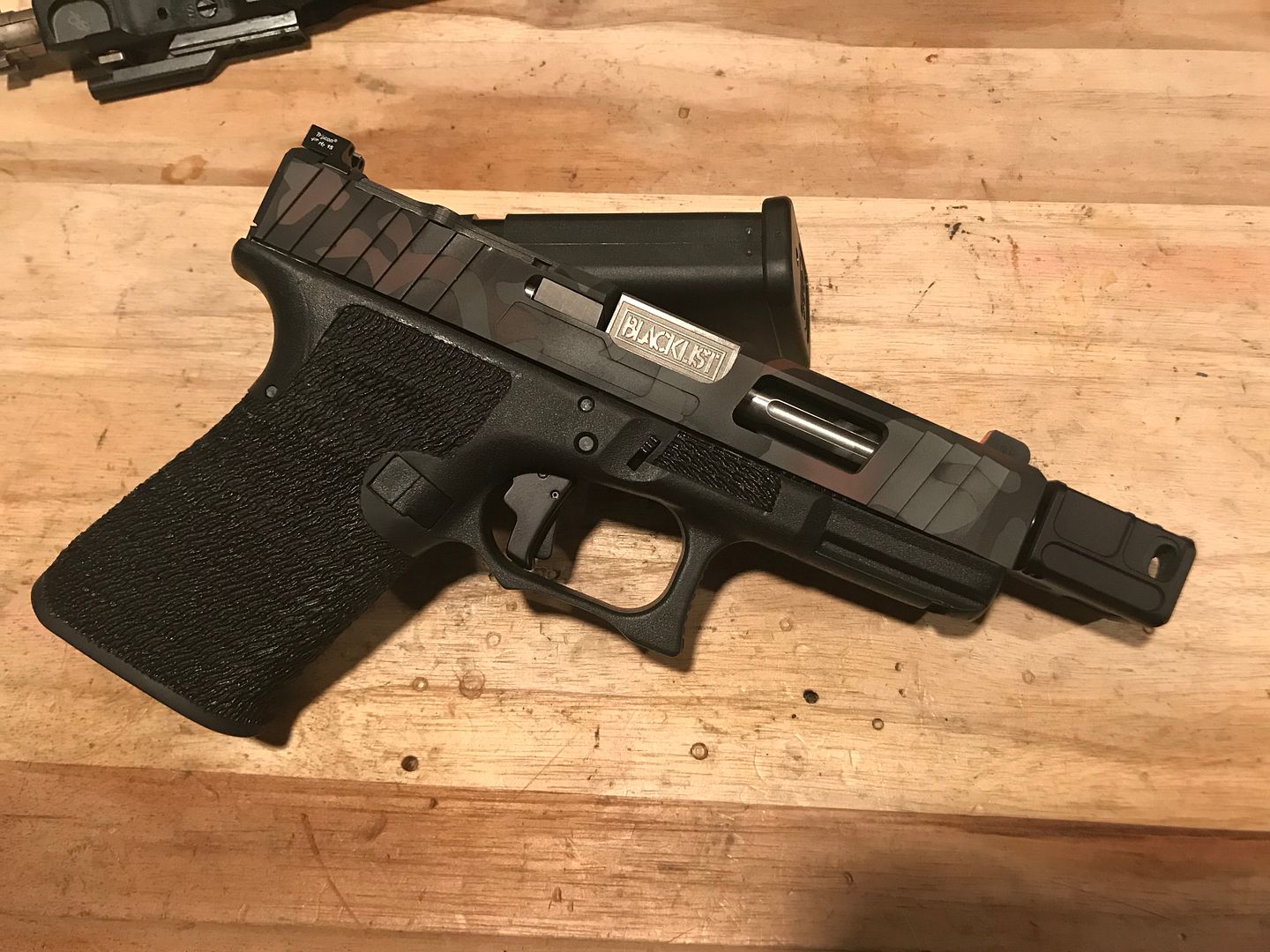 Glock 19, multicam, windows, front serations, blacklist, comp, RMR cut ...